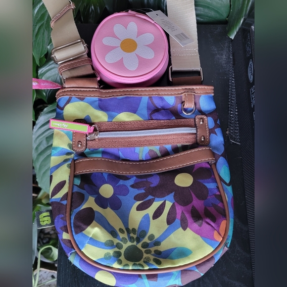 Lily Bloom | Bags | Lily Bloom Floral Crossbody Purse Wfree Floral ...